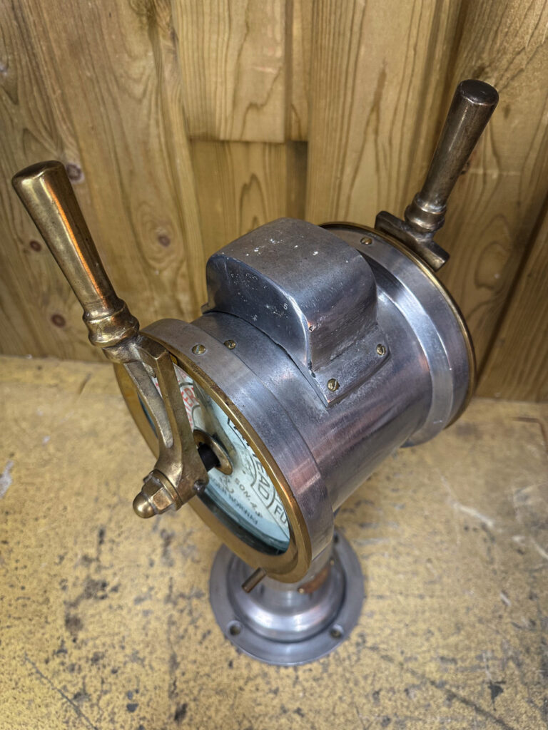 Chadburn en aluminium – Objet unique à vendre | Concept Store Atelier 416