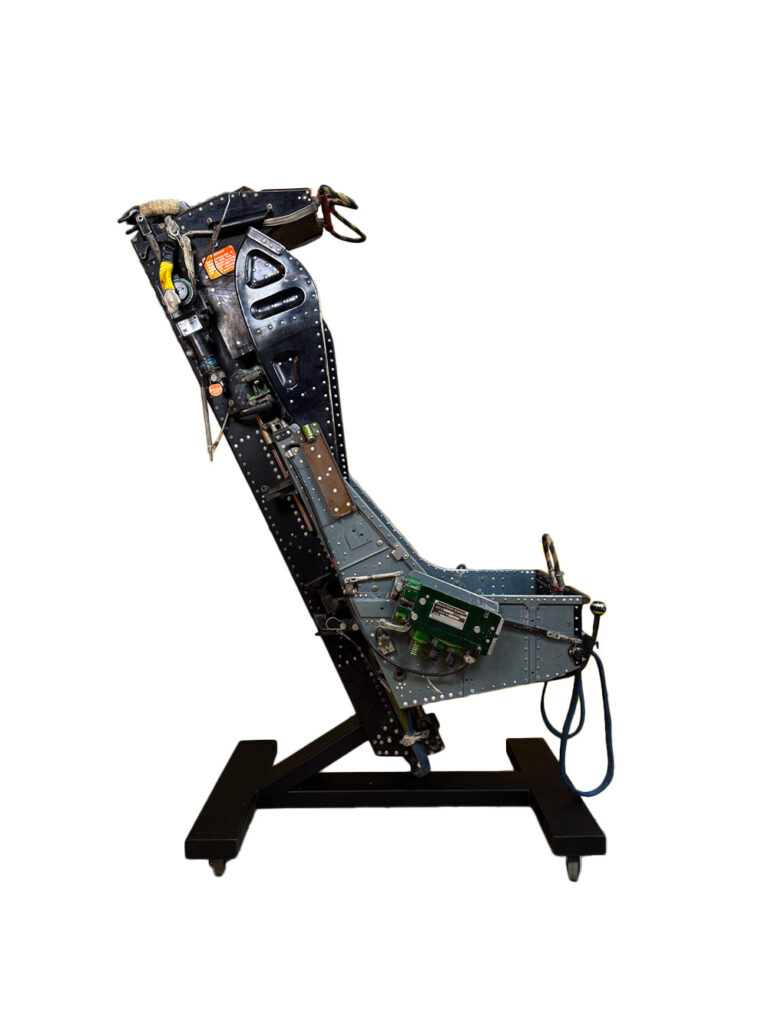 Siège ejectable Jaguar – Objet unique à vendre | Concept Store Atelier 416